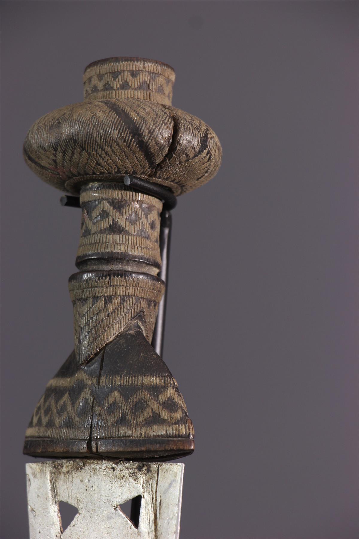 Couteau Ikul (17112) - Objets usels, poulies,boîtes, métier à tisser,awale