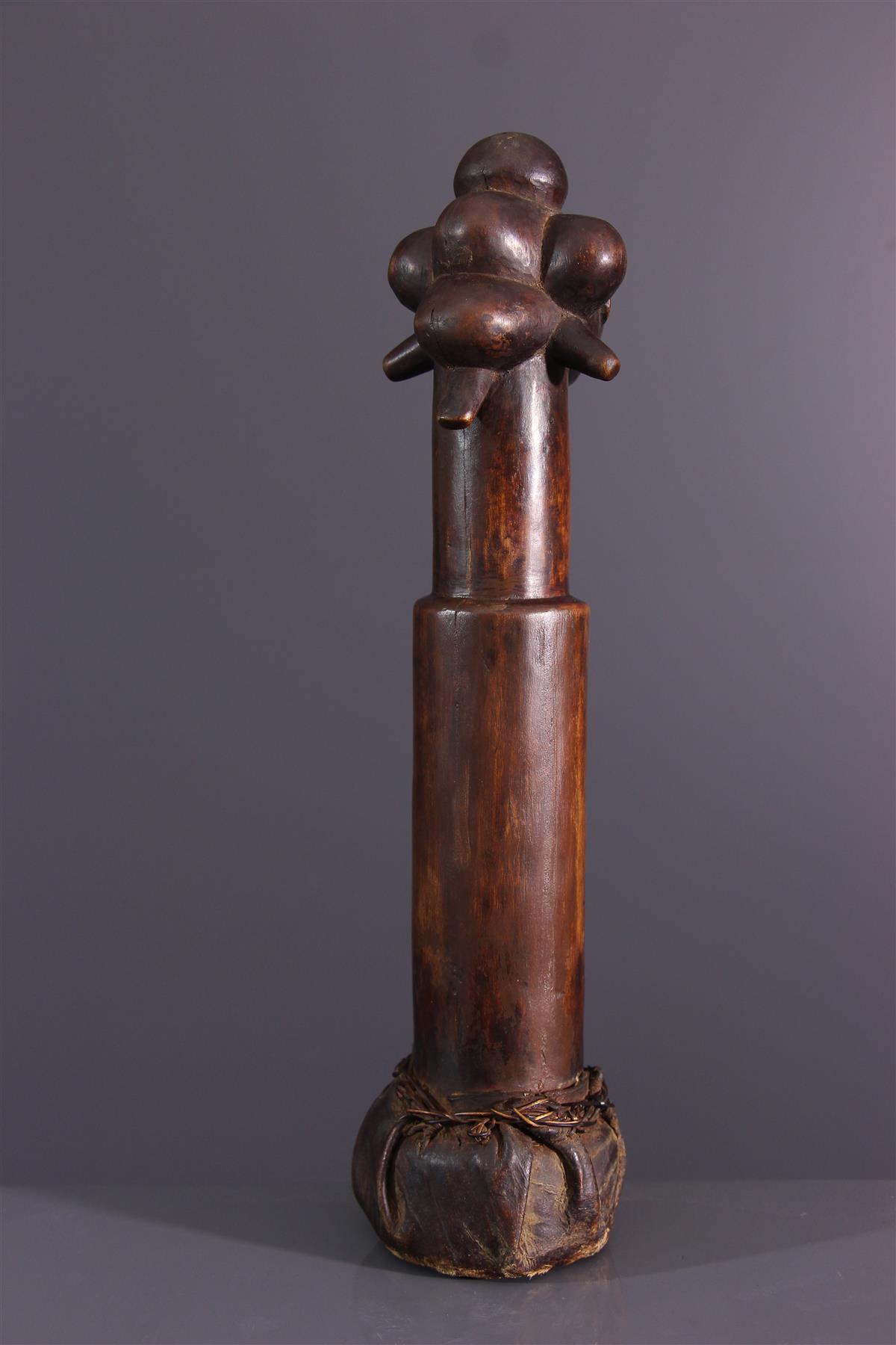 Pilon Luba (17354) - Objets usels, poulies,boîtes, métier à tisser,awale