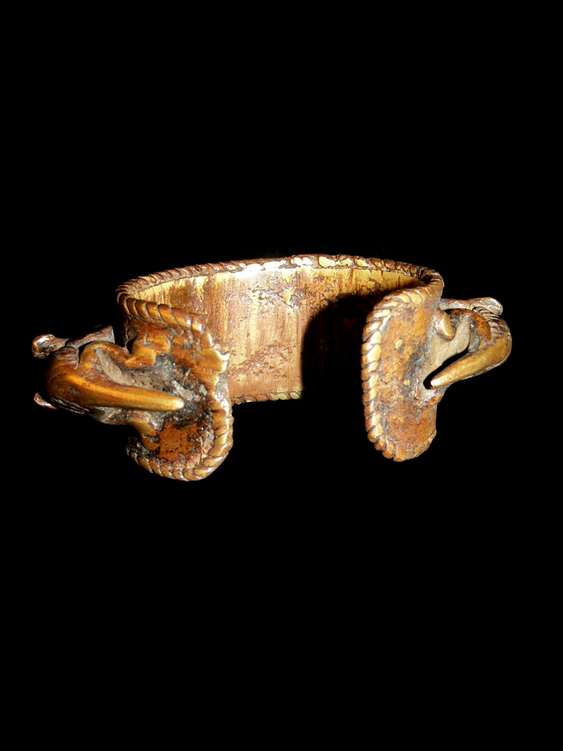 Sao Armlet (2274) - Bronze, leopard, messenger, warrior, statue, pirogues