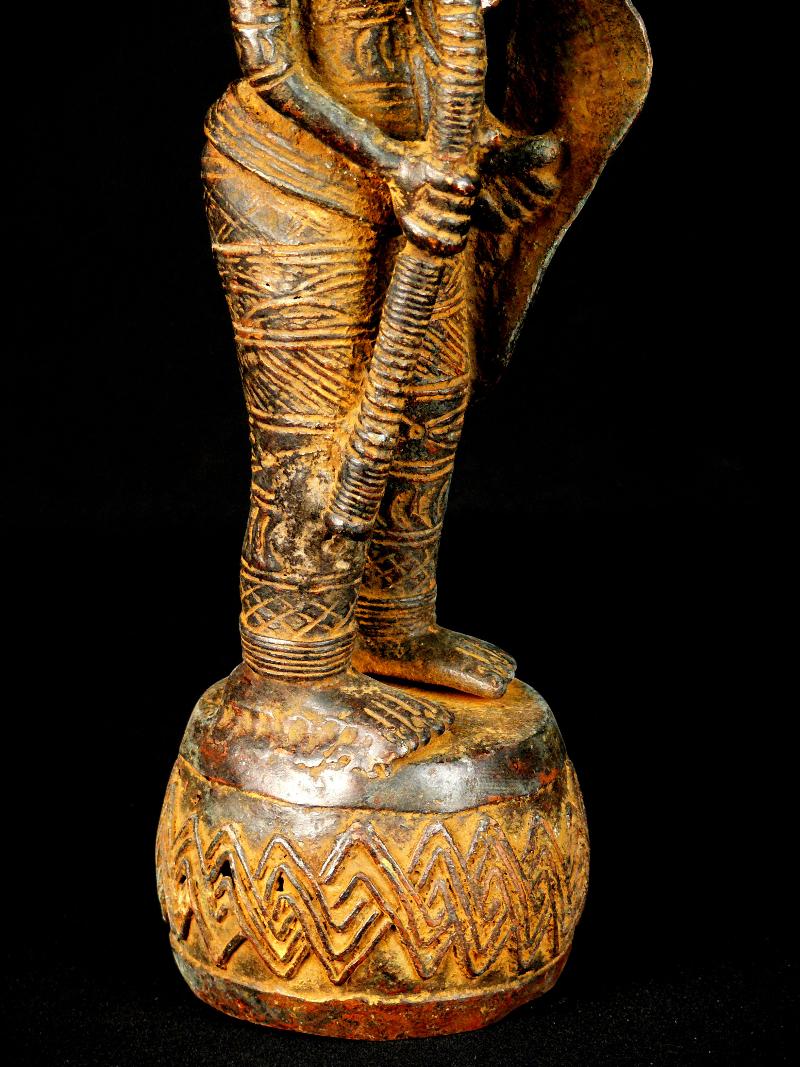Benin warrior (271) - Bronze, leopard, messenger, warrior, statue, pirogues