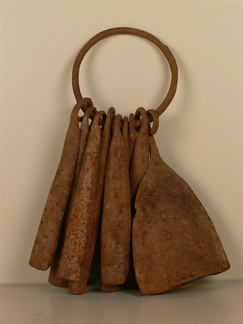 Chamba primitive coins (2727) - Coins in bronze, black iron and other ...