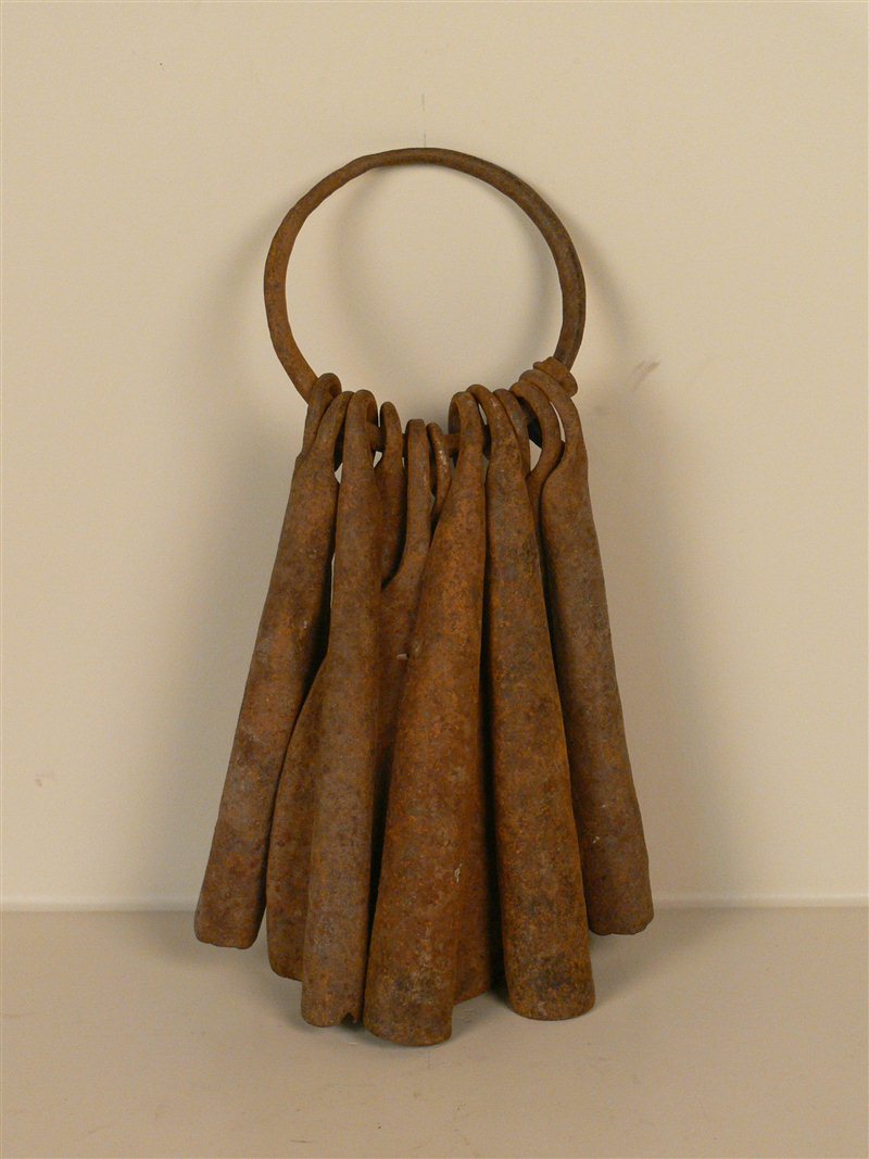 Chamba primitive coins (2937) - Coins in bronze, black iron and other ...