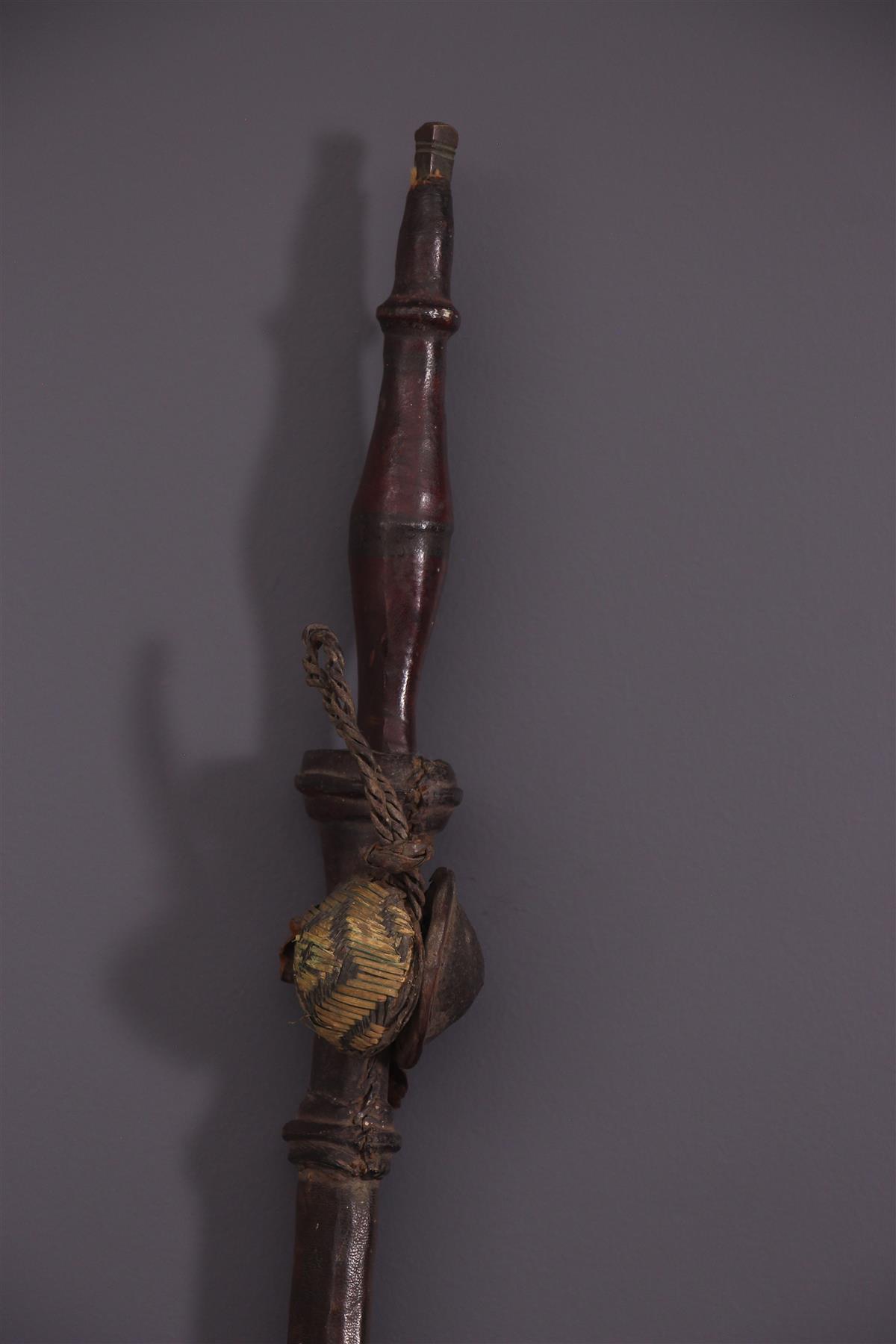 Sabre Mandingue (32010) - Objets usels, poulies,boîtes, métier à tisser ...