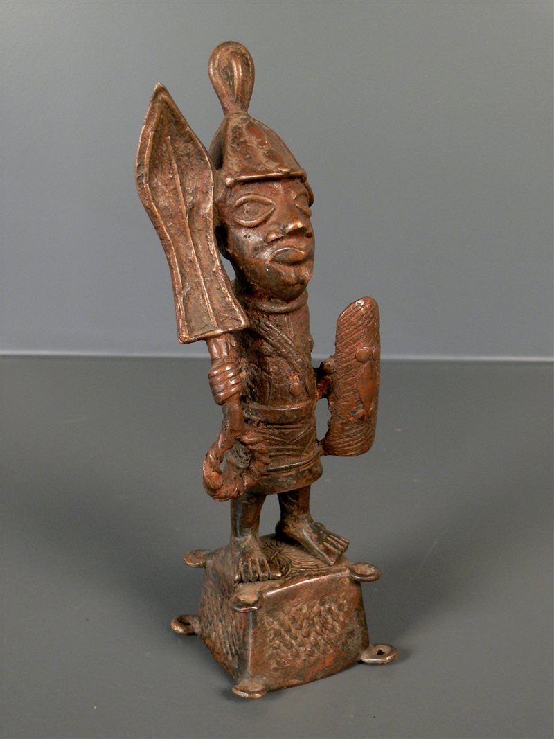 Benin Bini Edo Oba statue (3249) - African statues : tribal fetish ...