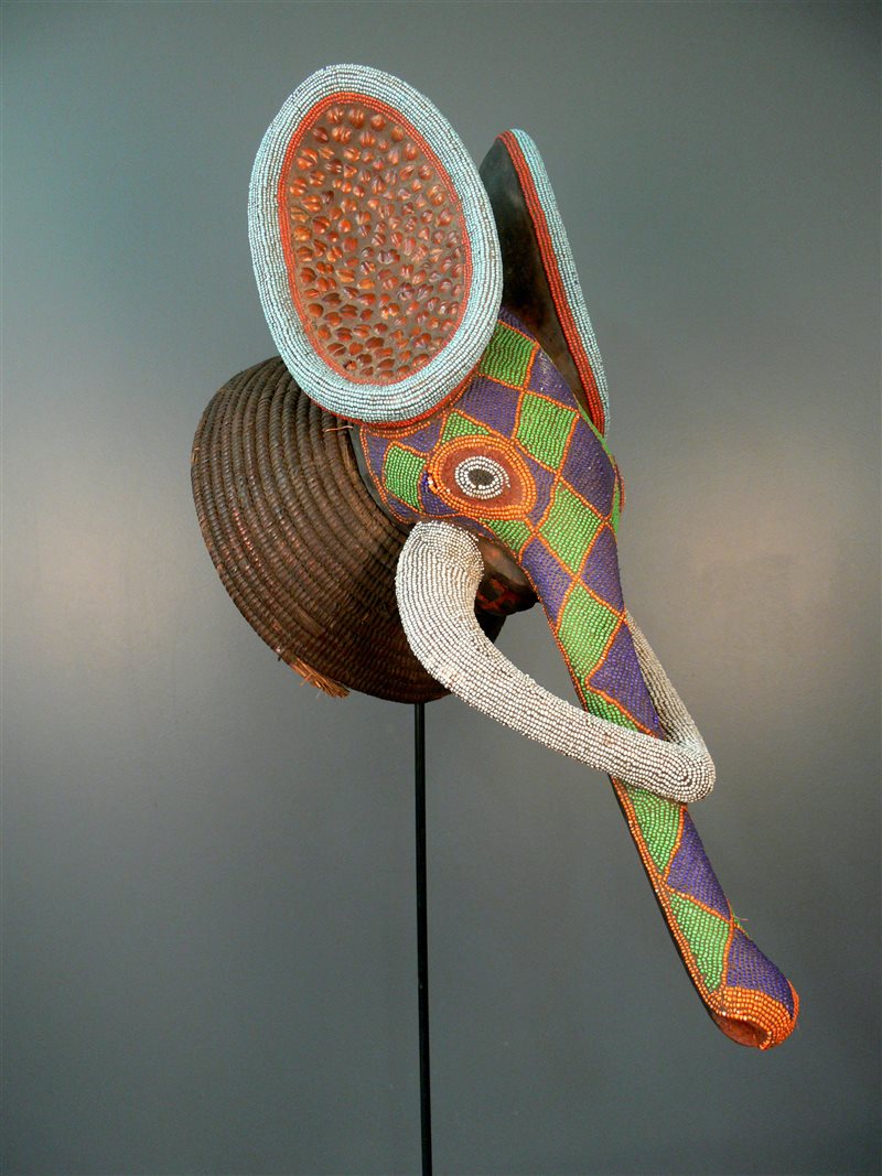 Babanki elephant beaded mask (3396) - African mask, tribal art ...