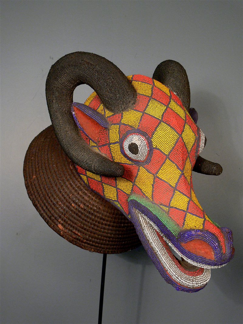 Bamileke buffalo beaded mask (3658) - African mask, tribal art ...