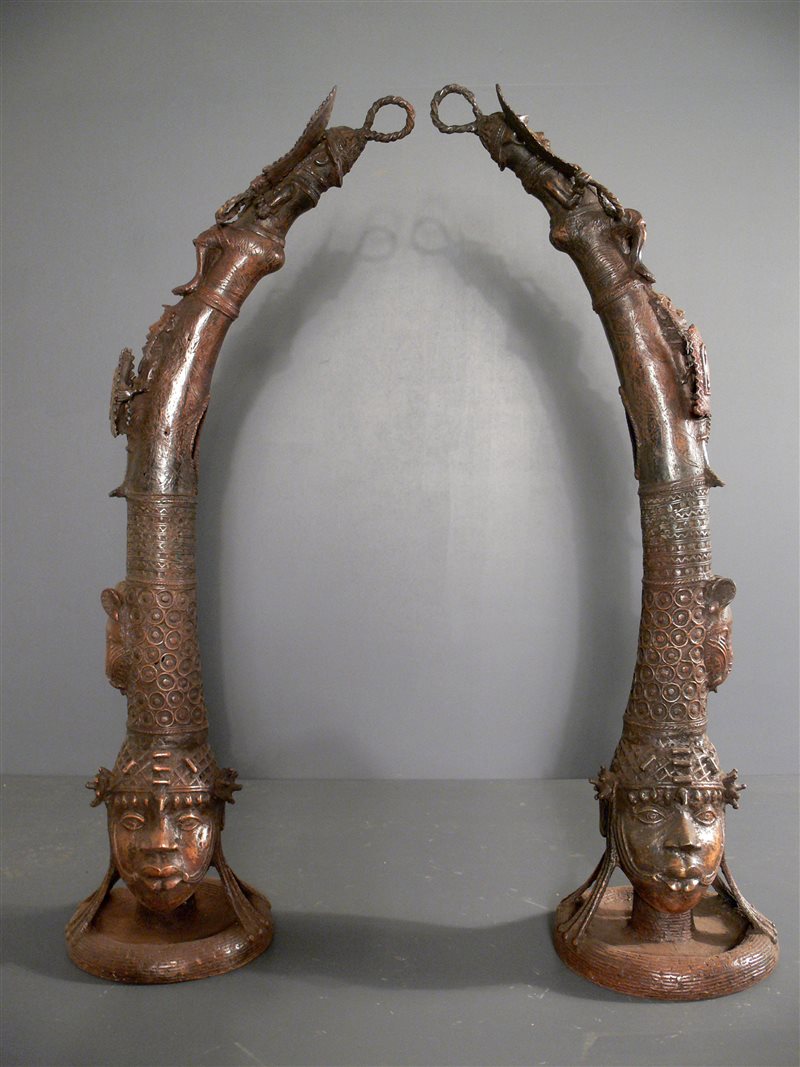 Couple of Benin altar heads (3800) - African Shield Bénin - African art