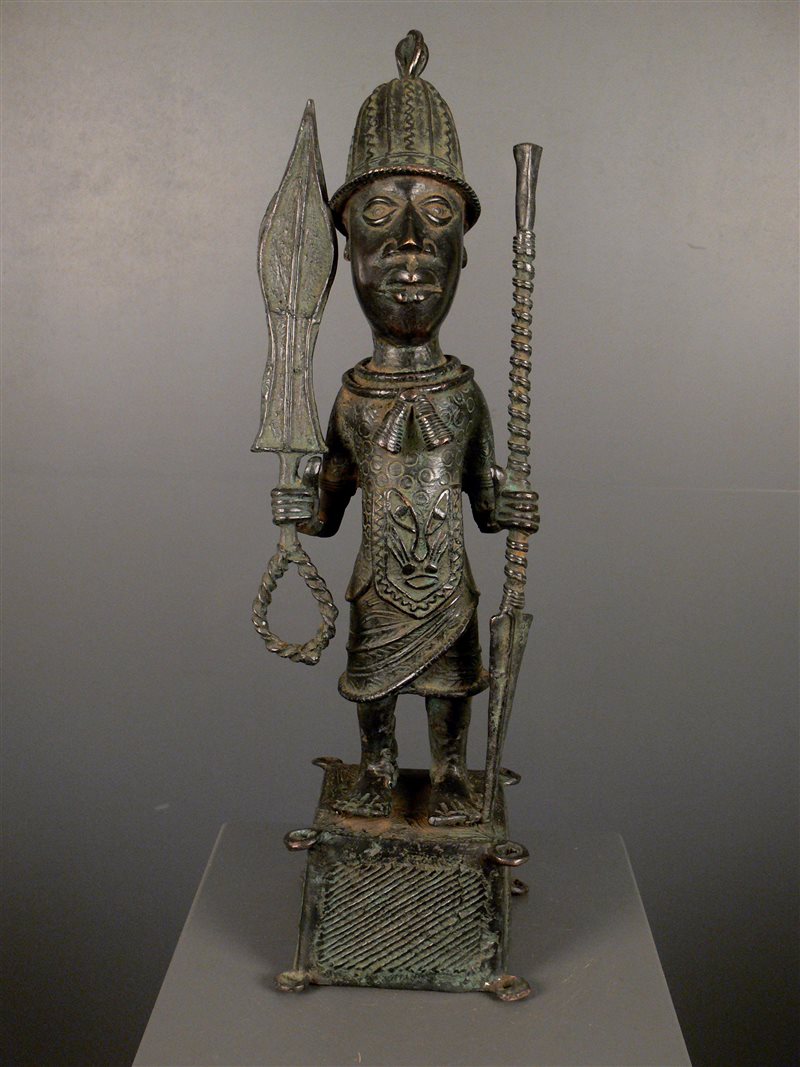 Benin Oba Statue (3963) - Bronze, leopard, messenger, warrior, statue ...