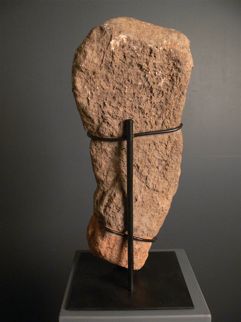 Monolithe Cross River Akwanshi (3968) - Monolithe, mégalithe, cross ...