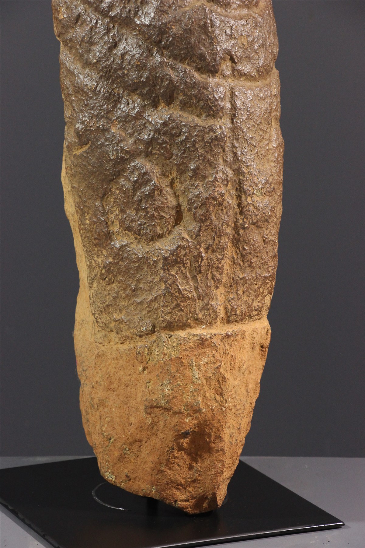 Monolithe Cross River Ekoi Akwanshi (5110) - Monolithe, mégalithe ...