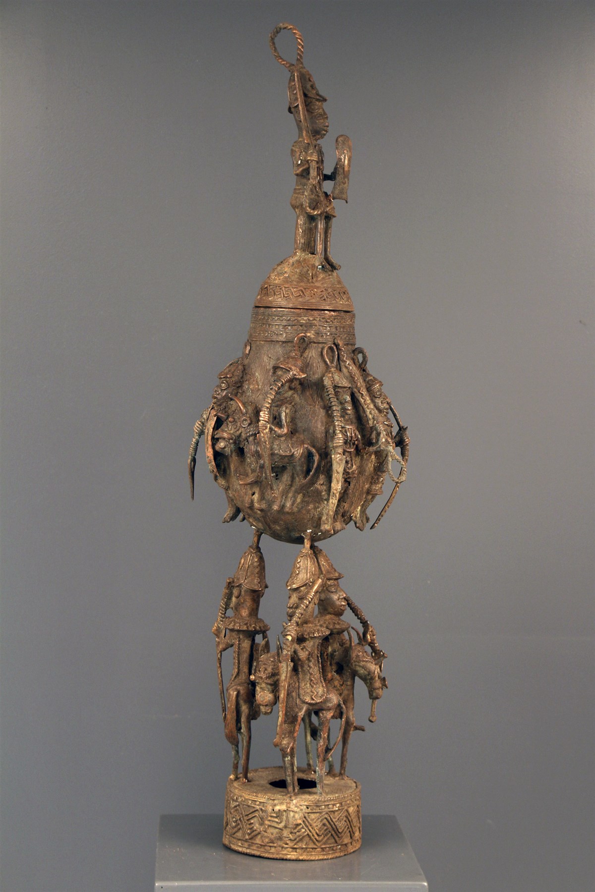 Pot à oracle Benin Bini Edo (5966) - Bronze, leopard, messager ...