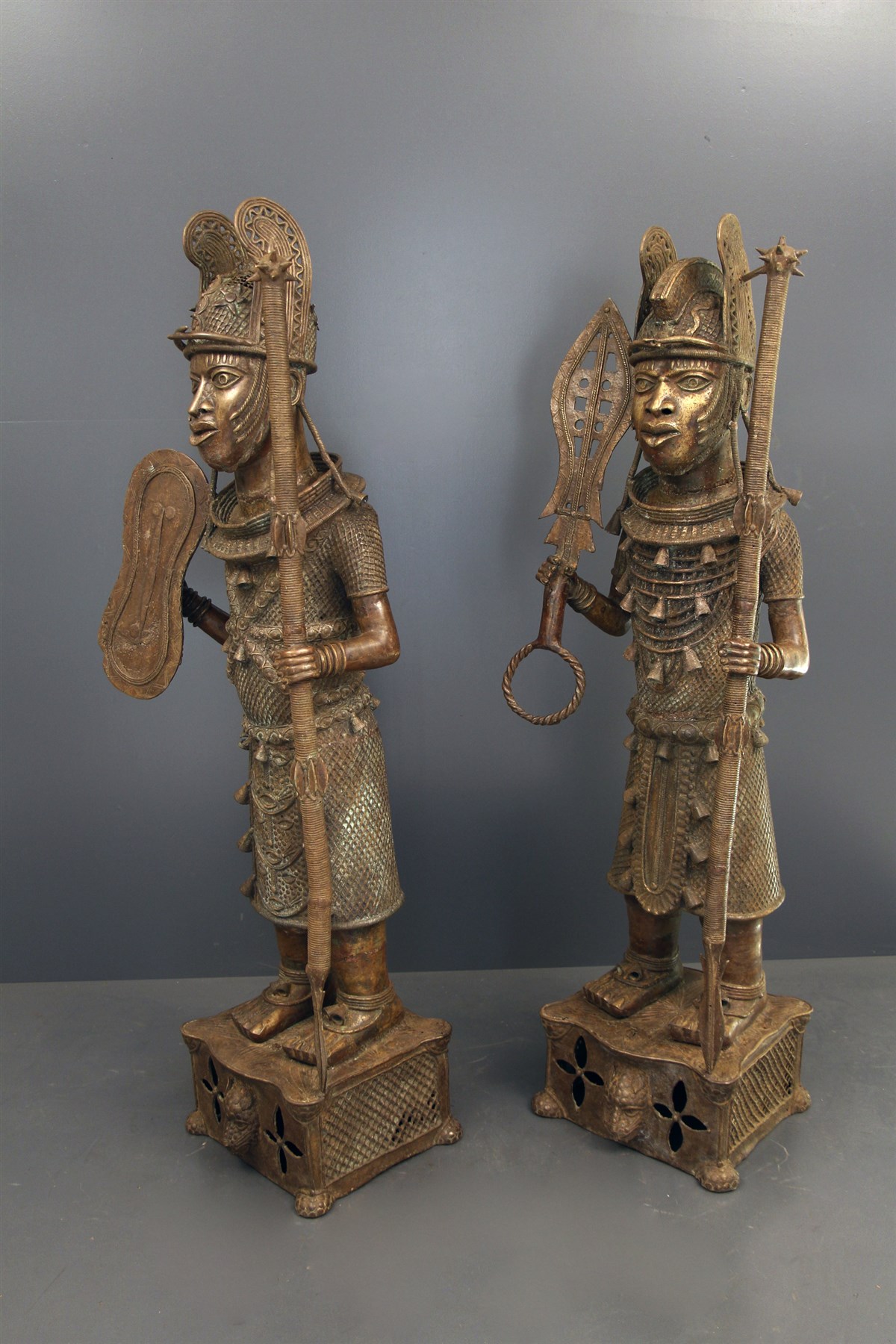 Couple d'Obas en tenue de guerre Benin Bini Edo (6030) - Statues africaines