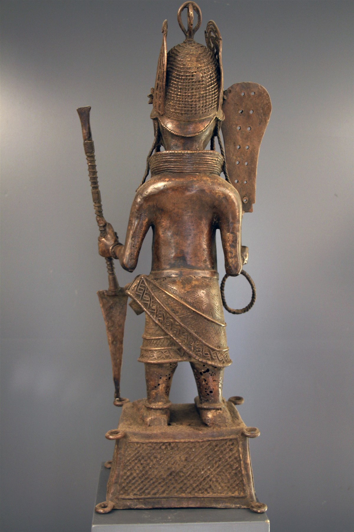 Grand Oba en tenue de guerre Benin Bini Edo (6390) - Bronze africain