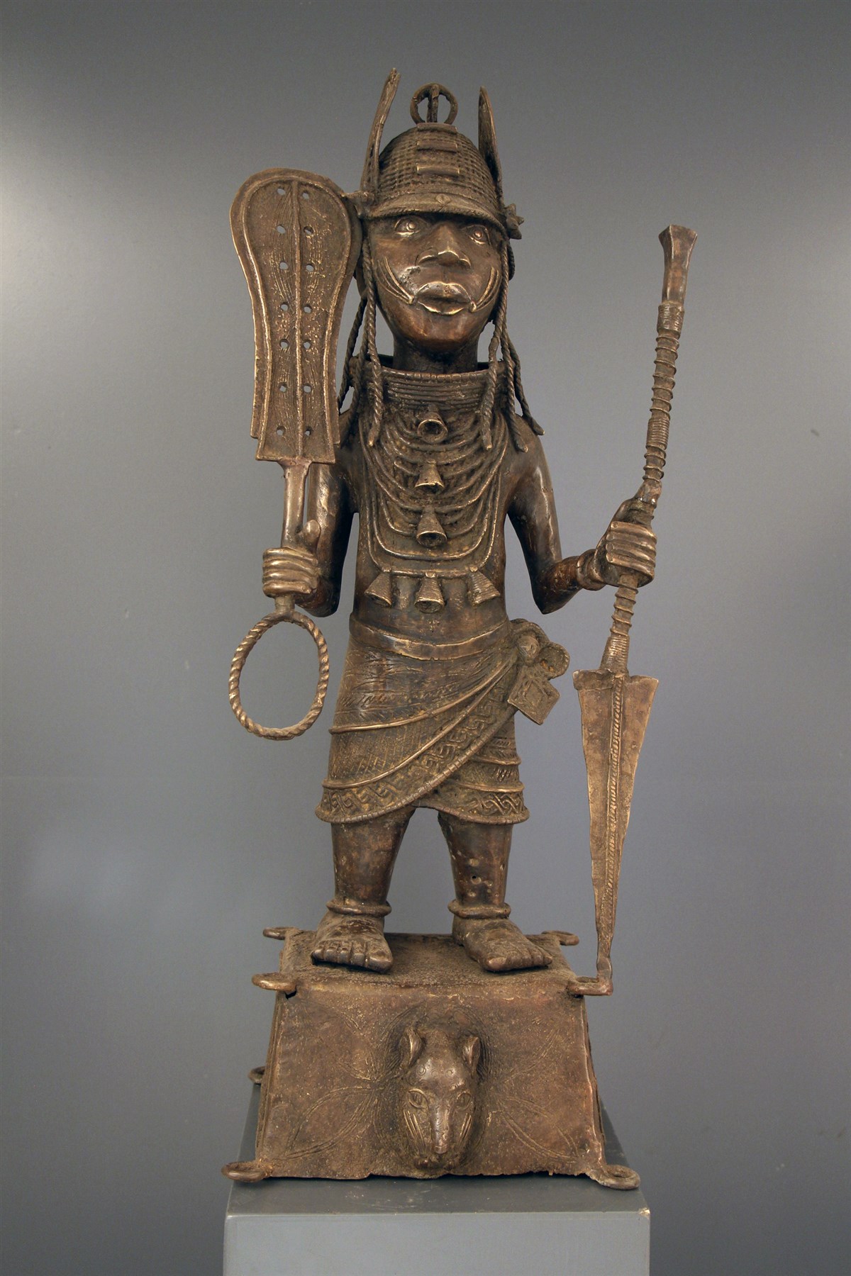 Grand Oba en tenue de guerre Benin Bini Edo (6390) - Bronze africain