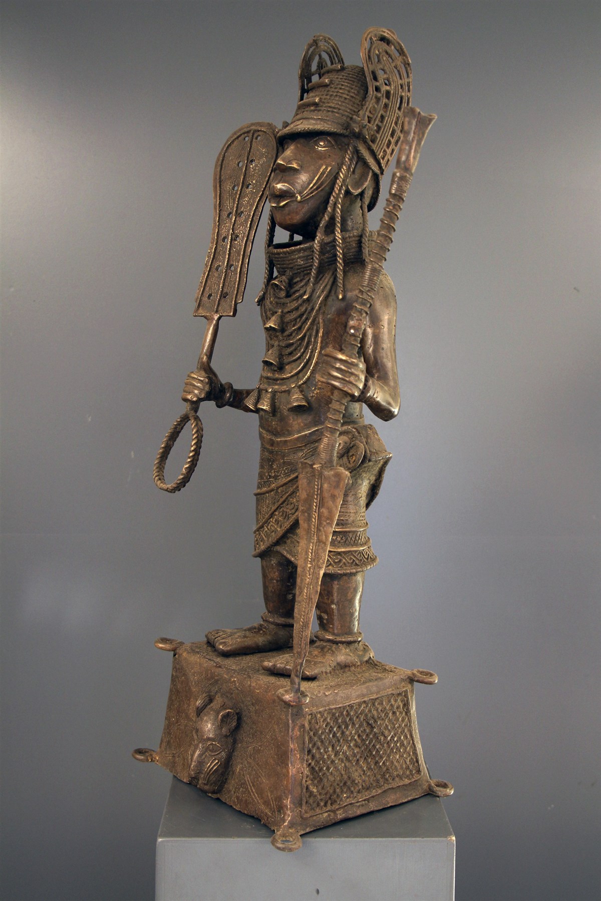 Grand Oba en tenue de guerre Benin Bini Edo (6390) - Bronze africain